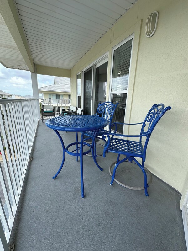 Navarre Beach 3/2 Condo With Fall & Winter Monthly Availability - Navarre Beach, FL
