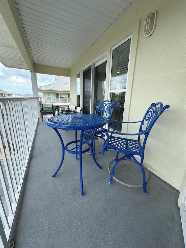 Navarre Beach 3/2 Condo With Fall & Winter Monthly Availability - Navarre Beach, FL