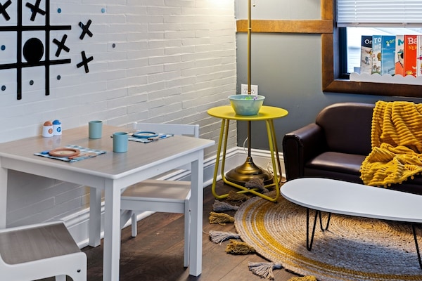 Ideal For Big Groups! Sleeps 17 - Sewickley, PA