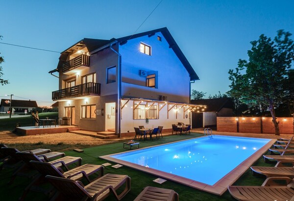 Apartments Villa Mavi - Two Bedroom Apartment Ground Floor - Rakovica