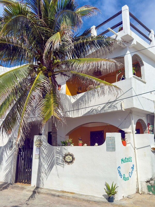 Casa Roca Caribe 2nd Floor Suite - 2 Bedroom, 2 Bath, Ocean Front Balcony - Isla Mujeres