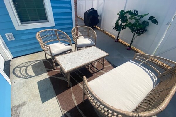 Bubbly Chateau In Park Circle Perfect For Travelers That Want To Socialize - Charleston, SC
