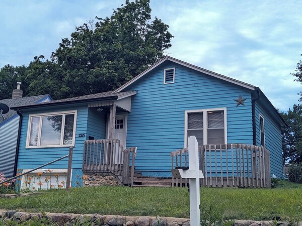 Charming University Cottage, Prime Location - Sioux Falls, SD
