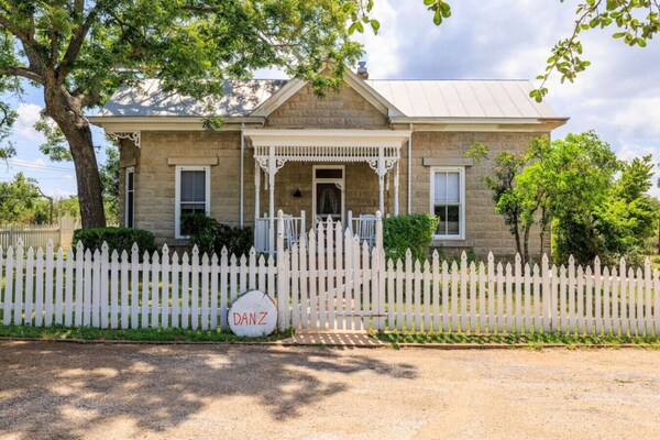 Baron's Creek Ranch | Big Groups | 3 Homes - Fredericksburg, TX