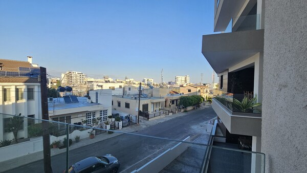 Stay Larnaca Pearl Apartment - 라르나카