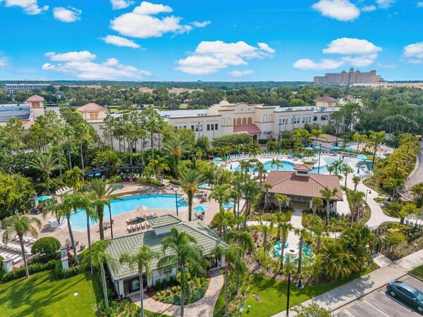 3-story Sanctuary Condo In The Heart Of Orlando#85 - Lake Buena Vista, FL
