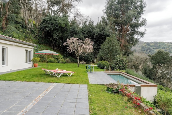 Hostwise  Riverside Retreat W/ Infinity Pool - Viseu
