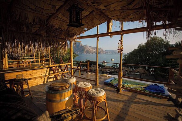 Ambelli The Pirates Cabin - Endeavor - Greece