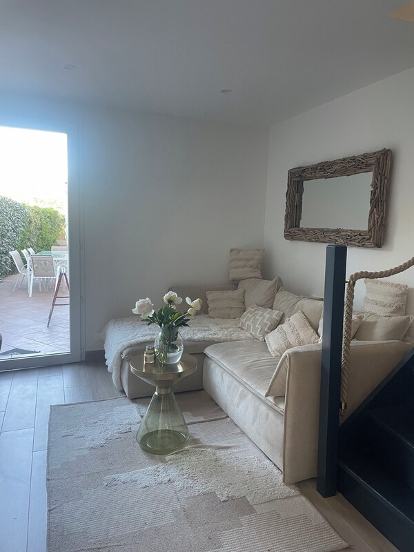 Joli Mazet In The Heart Of The Gulf Of Saint-tropez - Var