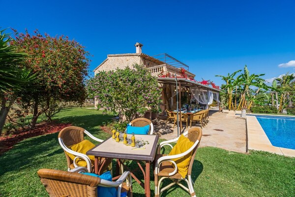 Casa De Campo De 5 Dormitorios, Pollensa - Mallorca