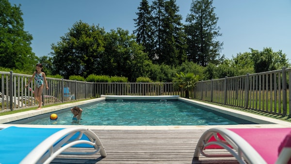 Toue Cabanées Pour Groupe - Allier