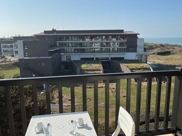 Appartement 2 Pièces Accès Direct Plage, Animaux Acceptés, Wifi - Merville-Franceville-Plage