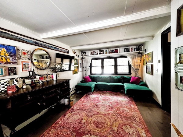 Charming 3-bedroom Farmhouse On Block Island With Large Yard & English Gardens.. - Block Island, RI