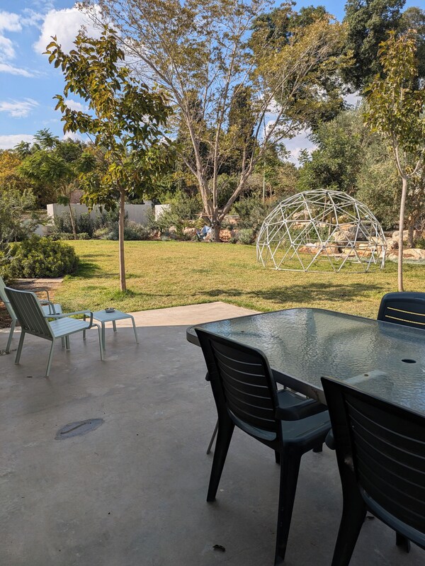 Between Valley & Mountain - Charming Guest Suite In Tranquil Yokne'am Hamoshava - Israel