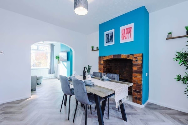 Albert House Summary: - Waterworld, Stoke-on-Trent