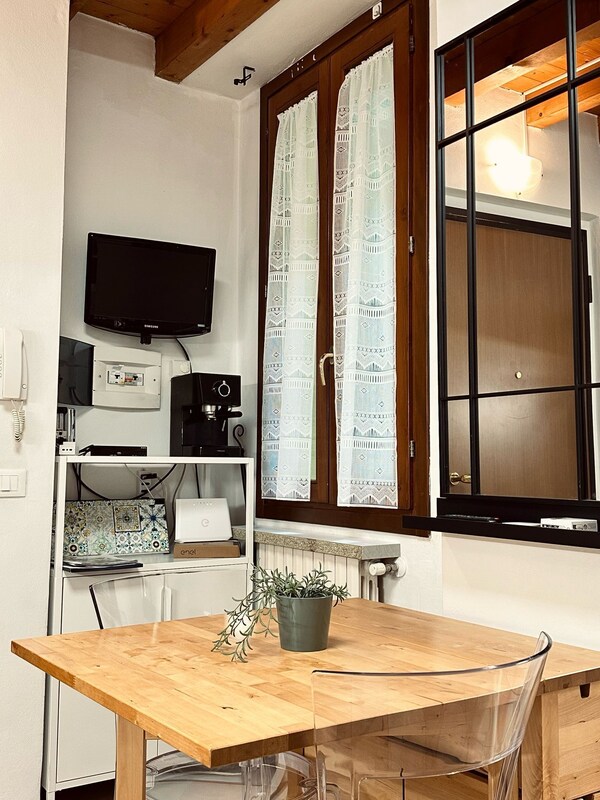 Cozy Apartment In The Center - Brescia