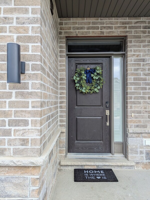 Modern Charming 8 Sleeper - London, Ontario