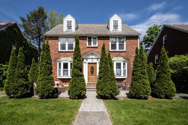 Charming Albany 1-br Apt With Beautiful Patio To Enjoy And Off Street Parking - Albany, NY