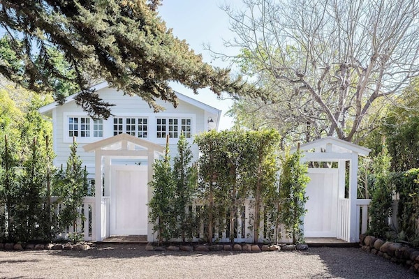 Buttterfly Beach Dream Cottage - Montecito, CA