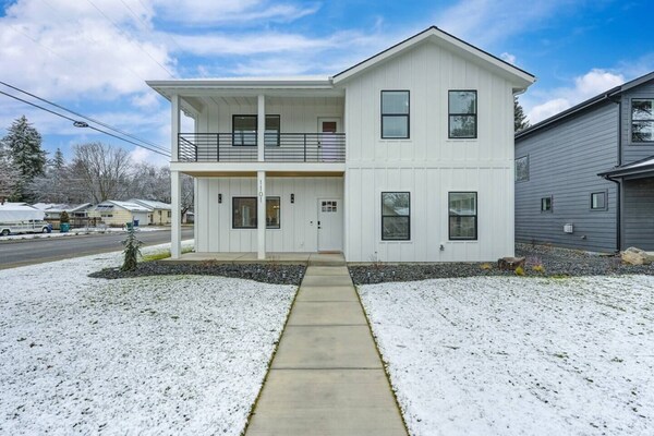 New Build, Sauna, Pickle Ball, Walk Dt! - Coeur d'Alene, ID