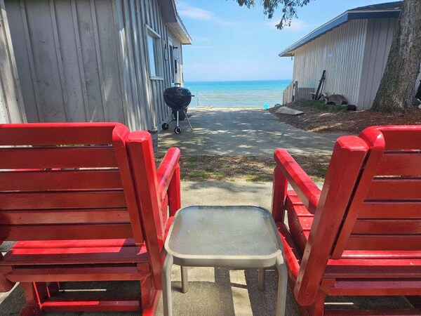 Cozy Catamaran Cottage On Great Lake Huron - Tawas City, MI