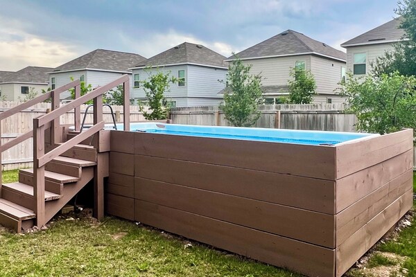 Hot Tub & Pool Haven W/ Game Loft: 6 Mi To Afb! - Lackland AFB, TX
