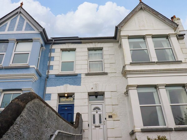 14 Beech Road, Pet Friendly, With A Garden In St Austell - St Austell
