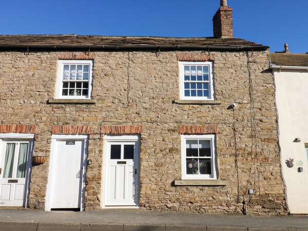 Ivy Cottage, Pet Friendly, Character Holiday Cottage In Richmond - Leyburn