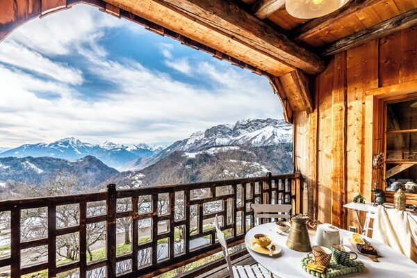 Slow Chalet De L'ourse, Chalet De Charme Vue Inouïe Sauna Ski Rando Animaux - Faverges