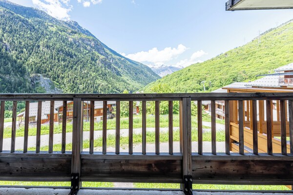 Appartement 'La Montagne' Avec Vue Sur Les Montagnes, Piscine Partagée Et Wi-fi - Orelle