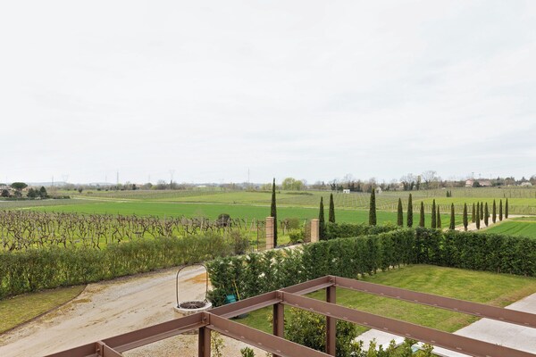 Apartment 'Agr Casa Pezzo 3 Pax' With Shared Pool, Wi-fi And Air Conditioning - Valeggio sul Mincio