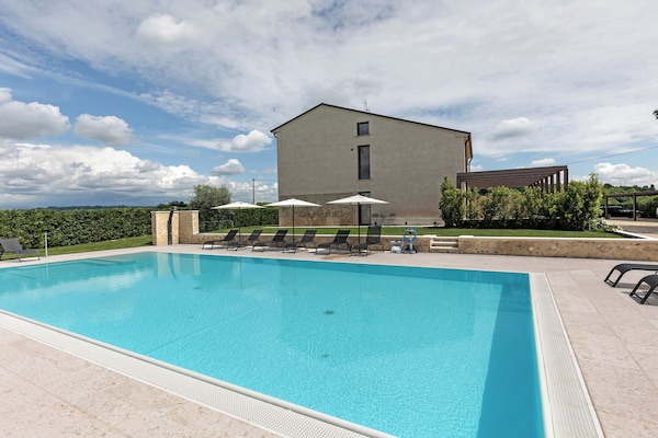 Habitación 'Agr Casa Pezzo Camera Tripla 2' Con Piscina Compartida, Wi-fi Y Aire Acondicionado. - Lazise, Italia