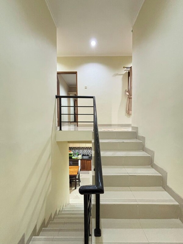 3-bedroom Villa With Ac, Wifi In Fabulous Mantrijeron, Jogja - Jogjakarta