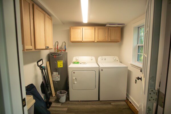 Sweet Retreat Cabin On 2acres Of Woods, 2miles From Lake Martin, Pet Friendly - Alabama
