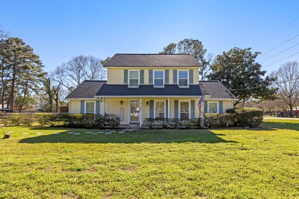 Villa For 50 Ppl-pool & Private Cinema - The Woodlands, TX