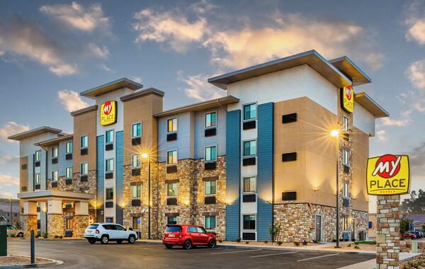 Escape To Comfort: Room With Kitchen Near Local Attractions, Pet-friendly - St. George