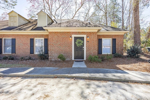 Sunny Sagebrush Stay - Suite - Statesboro