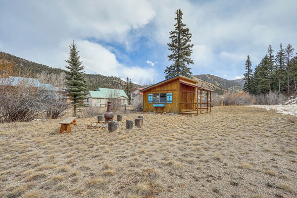 Walk To Main St: 'Mountain Creek Home' W/ Chiminea - Red River