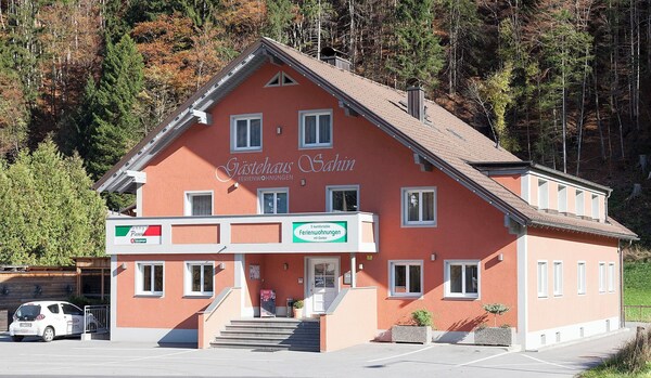 "Entspannender Urlaub In Der Ferienwohnung Sahin 6 In Bartholomaeberg!" - Vandans