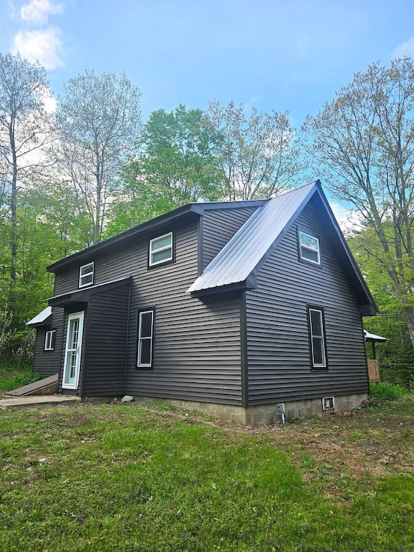 Modern Cabin Near Brant Lake And Gore! - Schroon Lake, NY