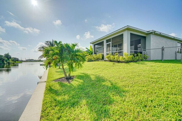 Bright Sunroom & Water View In Cape Coral - Cape Coral, FL