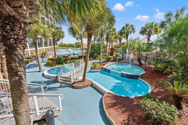 Oceanfront - End Unit - Pools - Hot Tubs - Kitchen - North Myrtle Beach