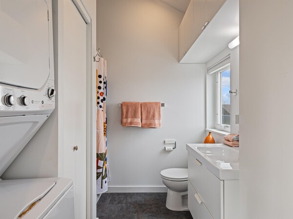 Wonderful Adu Conveniently Located In The Westside Of Bozeman! - Bozeman, MT