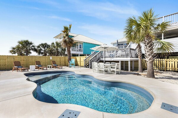 Newly Redesigned Charming 4-bedroom Beach Home. Private Pool! 1-block To Beach! - Gulf Shores, AL