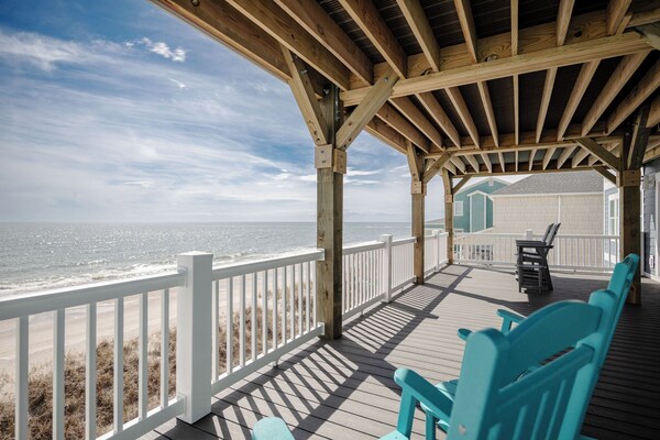 Seaside Delight: Luxury Oceanfront Home With Pool, Elevator - Holden Beach, NC