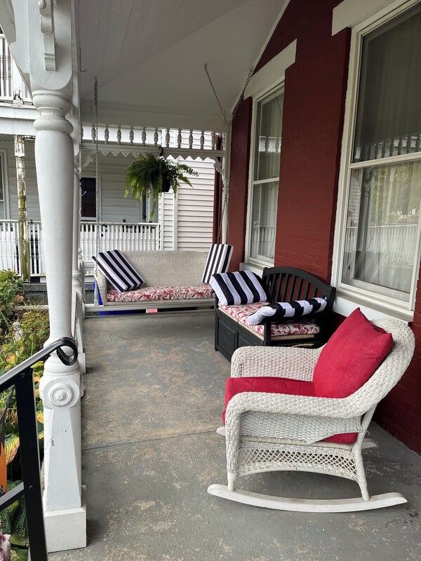 Charming 2-bedroom House With Ac And Wifi In Lovely Hamilton - Ohio