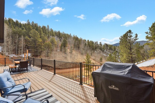 The Bear's Den- Family Friendly - Cripple Creek, CO
