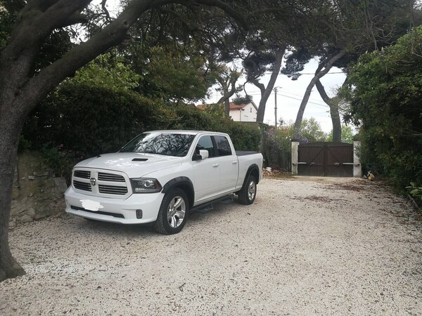- Quiet With Outdoor Free Secure Parking - - Vitrolles