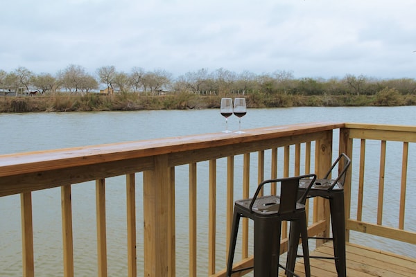Unique Glamping Experience Near South Padre Island - Brownsville, TX