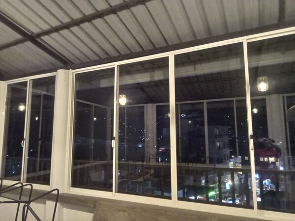 3-bedroom Hotel In Charming Kandy With Ac, Wifi. Enjoy Your Stay - Kandy